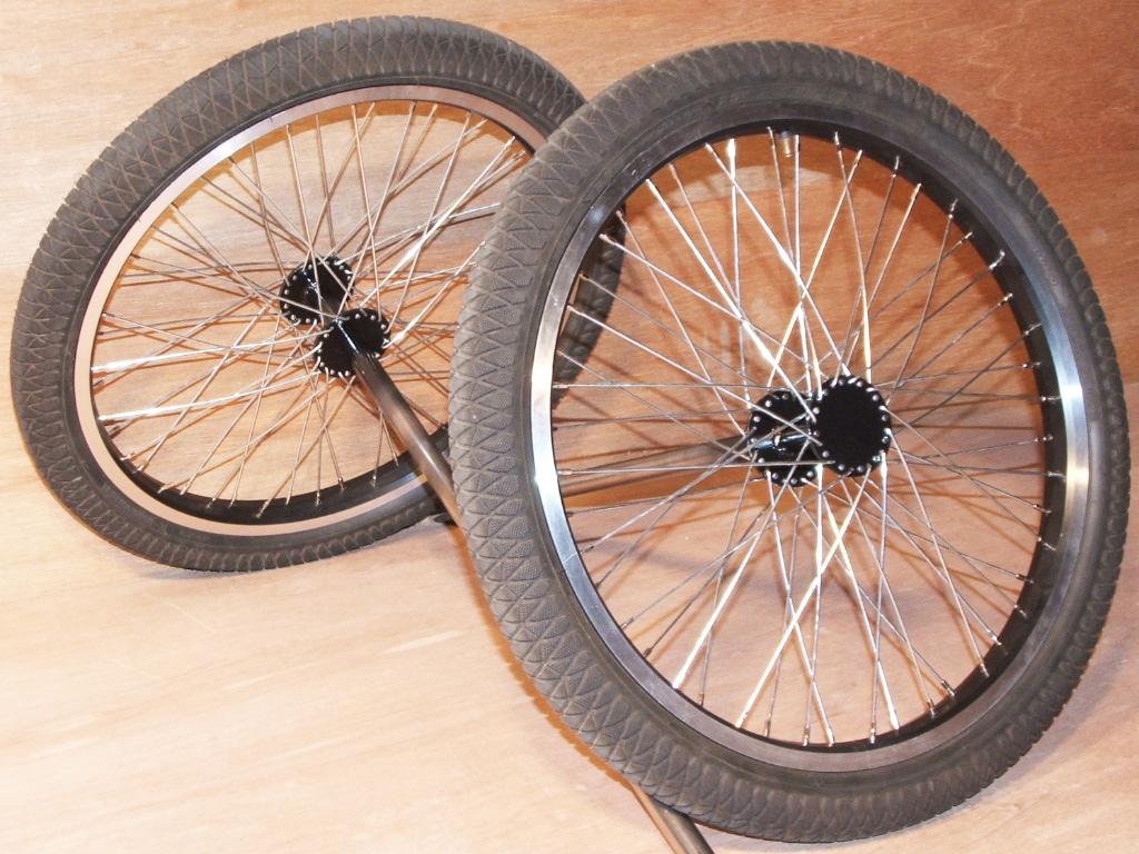 Sociable Tandem Trike